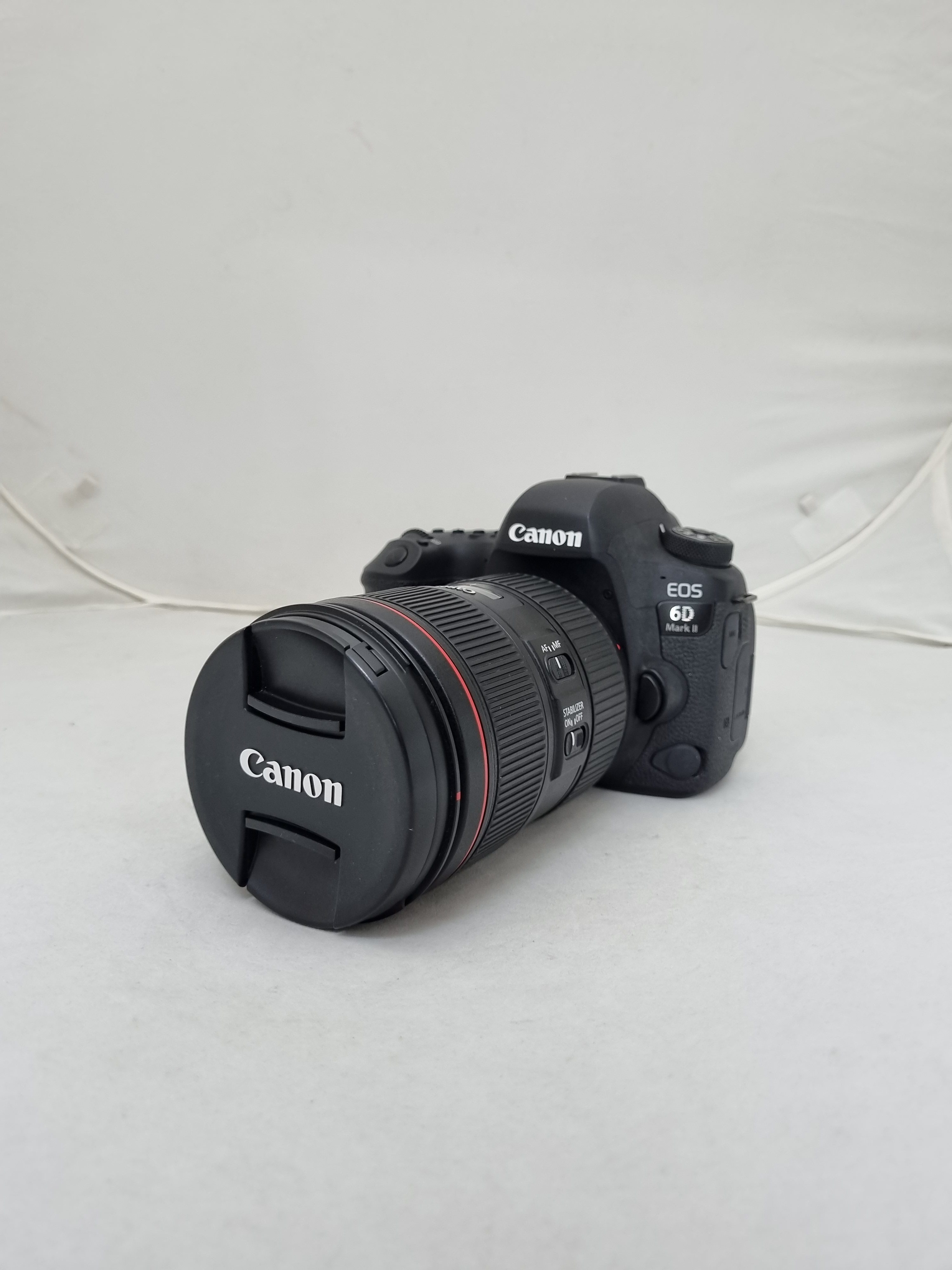 دوربین عکاسی کارکرده کانن Canon EOS 6D Mark II Kit EF 24-105mm f/4L IS II USM - کم مال